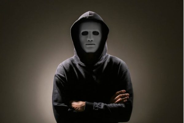 Técnicas psicológicas que usan los estafadores – PsiquiatrasOnline.com